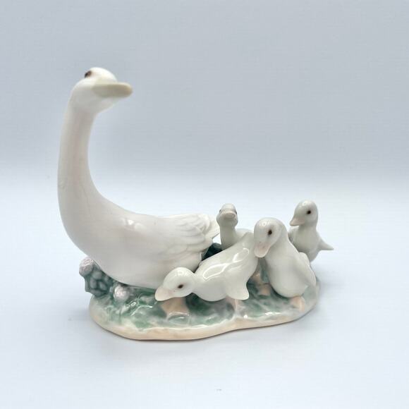 Lladro | Accents | Lladro Mother Duck With Ducklings Family Figurine ...